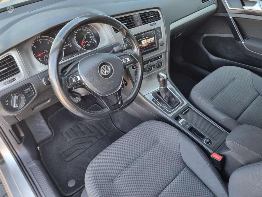 Grey Volkswagen Golf 2015 in Siauliai, with an engine capacity of 1.97 L and mileage of 272 thousand km for 8600 €, photo 21 on AUTOMOTO.COM.LV