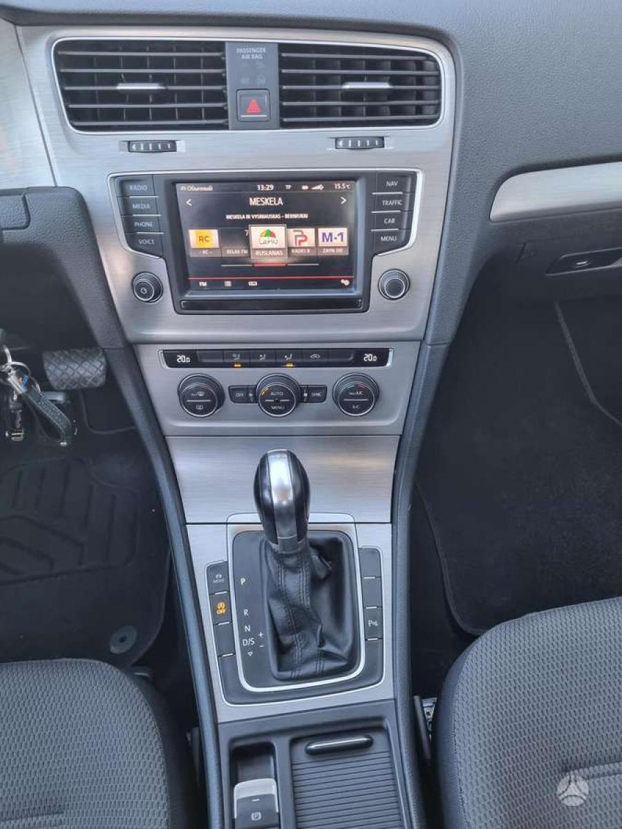 Grey Volkswagen Golf 2015 in Siauliai, with an engine capacity of 1.97 L and mileage of 272 thousand km for 8600 €, photo 27 on AUTOMOTO.COM.LV