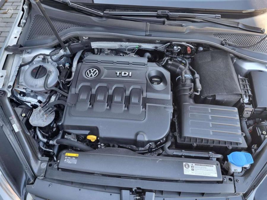 Grey Volkswagen Golf 2015 in Siauliai, with an engine capacity of 1.97 L and mileage of 272 thousand km for 8600 €, photo 33 on AUTOMOTO.COM.LV