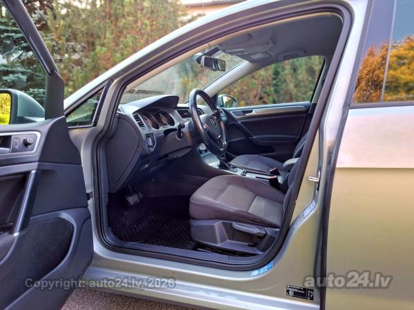 Volkswagen Golf 2015 in Tallinn on AUTOMOTO.COM.LV Grey Volkswagen Golf 2015 in Tallinn, with an engine capacity of 1.40 L and mileage of 244 thousand km for 7900 €, photo 10 on AUTOMOTO.COM.LV