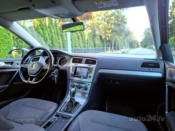 Volkswagen Golf 2015 in Tallinn on AUTOMOTO.COM.LV Grey Volkswagen Golf 2015 in Tallinn, with an engine capacity of 1.40 L and mileage of 244 thousand km for 7900 €, photo 11 on AUTOMOTO.COM.LV