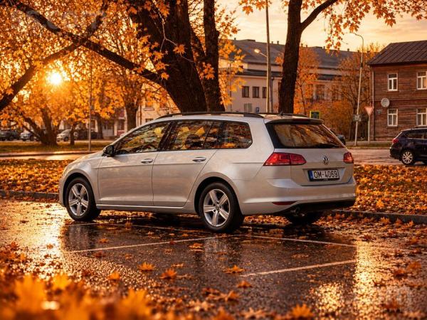 Grey Volkswagen Golf 2015 in Riga, with an engine capacity of 1.60 L and mileage of 280 thousand km for 5800 €, photo 3 on AUTOMOTO.COM.LV