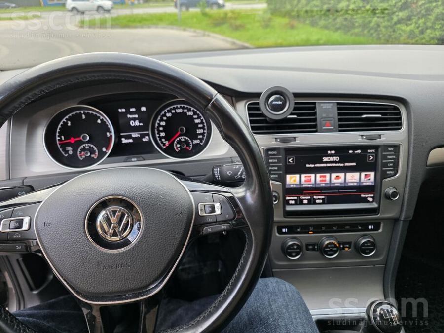 Pelēks Volkswagen Golf 2015 Rīga, ar dzinēja tilpumu 2.00 L un nobraukumu 209 tūkst. km par 6500 €, foto 14 vietnē AUTOMOTO.COM.LV