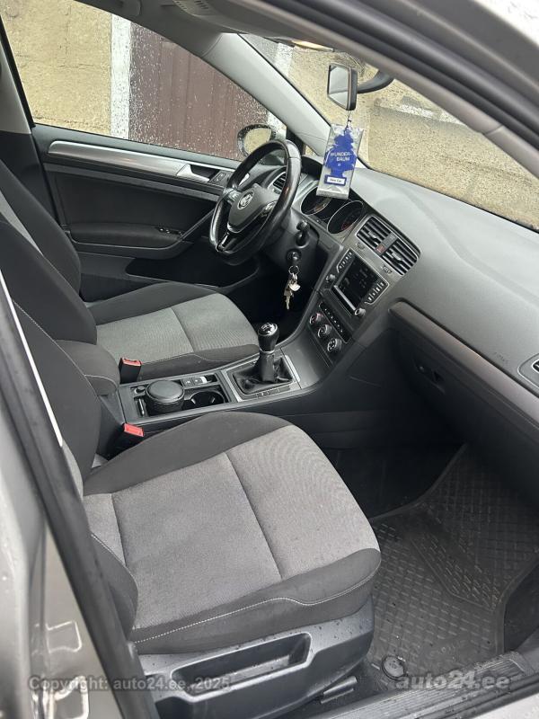 Grey Volkswagen Golf 2016 in Parnu, with an engine capacity of 1.40 L and mileage of 145 thousand km for 10000 €, photo 11 on AUTOMOTO.COM.LV