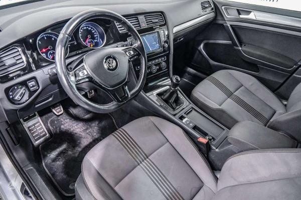 Pelēks Volkswagen Golf 2016 Kauņa, ar dzinēja tilpumu 1.60 L un nobraukumu 0 tūkst. km par 6990 €, foto 5 vietnē AUTOMOTO.COM.LV