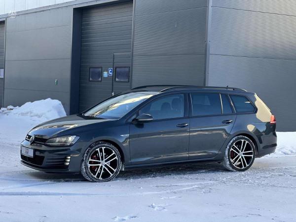 Grey Volkswagen Golf 2016 in Kaunas, with an engine capacity of 1.97 L and mileage of 251 thousand km for 11190 €, photo 1 on AUTOMOTO.COM.LV