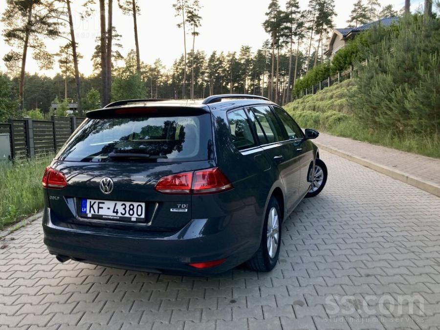 Grey Volkswagen Golf 2016 in Riga, with an engine capacity of 1.60 L and mileage of 150 thousand km for 6900 €, photo 4 on AUTOMOTO.COM.LV