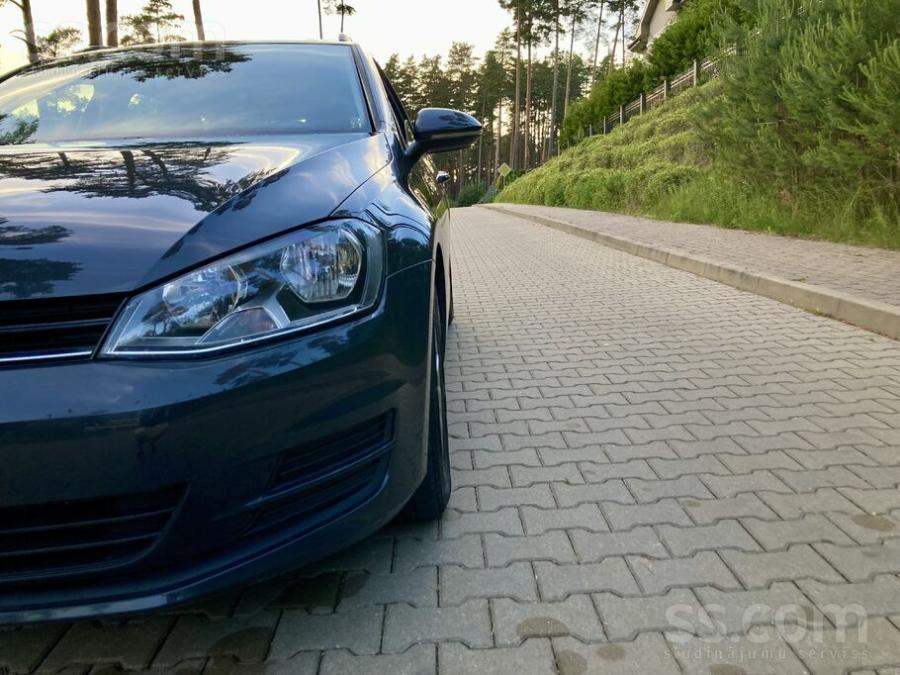 Grey Volkswagen Golf 2016 in Riga, with an engine capacity of 1.60 L and mileage of 150 thousand km for 6900 €, photo 16 on AUTOMOTO.COM.LV