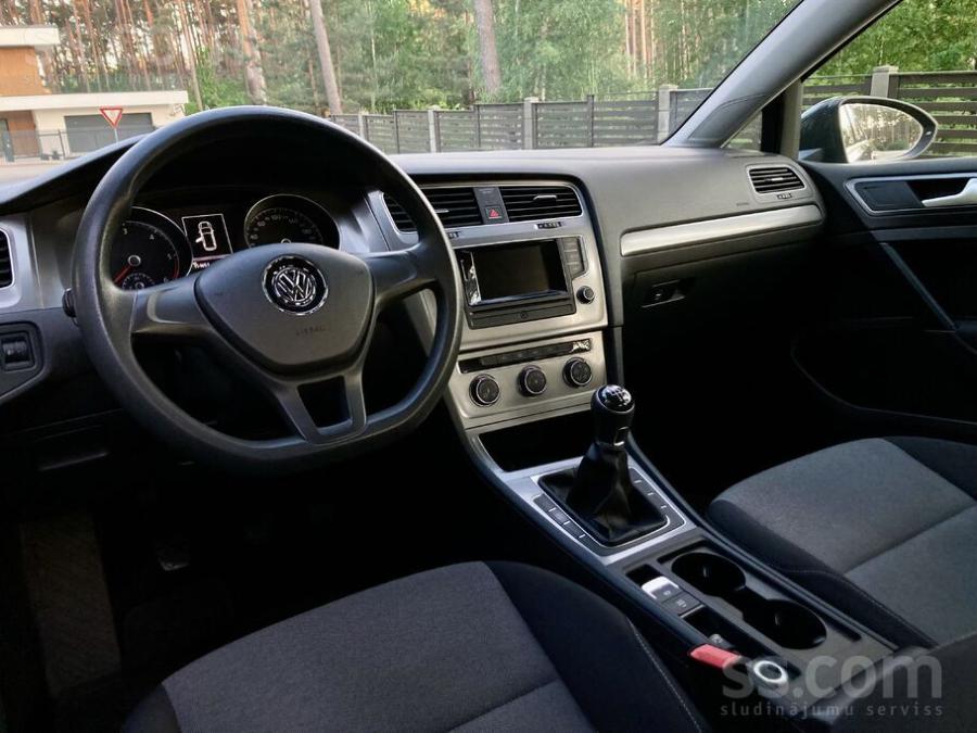 Grey Volkswagen Golf 2016 in Riga, with an engine capacity of 1.60 L and mileage of 150 thousand km for 6900 €, photo 17 on AUTOMOTO.COM.LV