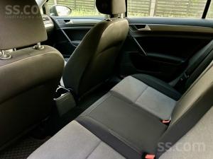 Grey Volkswagen Golf 2016 in Riga, with an engine capacity of 1.60 L and mileage of 150 thousand km for 6900 €, photo 21 on AUTOMOTO.COM.LV