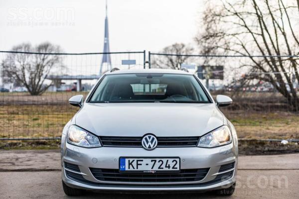 Grey Volkswagen Golf 2016 in Riga, with an engine capacity of 1.60 L and mileage of 258 thousand km for 8490 €, photo 3 on AUTOMOTO.COM.LV