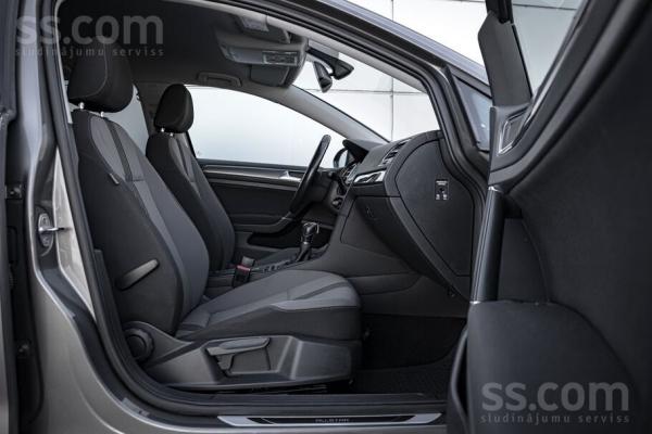 Pelēks Volkswagen Golf 2016 Rīga, ar dzinēja tilpumu 1.60 L un nobraukumu 242 tūkst. km par 7990 €, foto 9 vietnē AUTOMOTO.COM.LV