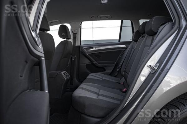 Pelēks Volkswagen Golf 2016 Rīga, ar dzinēja tilpumu 1.60 L un nobraukumu 242 tūkst. km par 7990 €, foto 10 vietnē AUTOMOTO.COM.LV