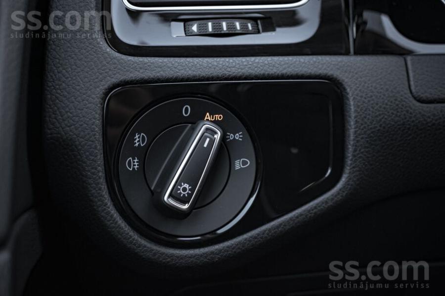 Pelēks Volkswagen Golf 2016 Rīga, ar dzinēja tilpumu 1.60 L un nobraukumu 242 tūkst. km par 7990 €, foto 16 vietnē AUTOMOTO.COM.LV