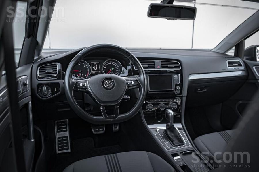 Pelēks Volkswagen Golf 2016 Rīga, ar dzinēja tilpumu 1.60 L un nobraukumu 242 tūkst. km par 7990 €, foto 17 vietnē AUTOMOTO.COM.LV