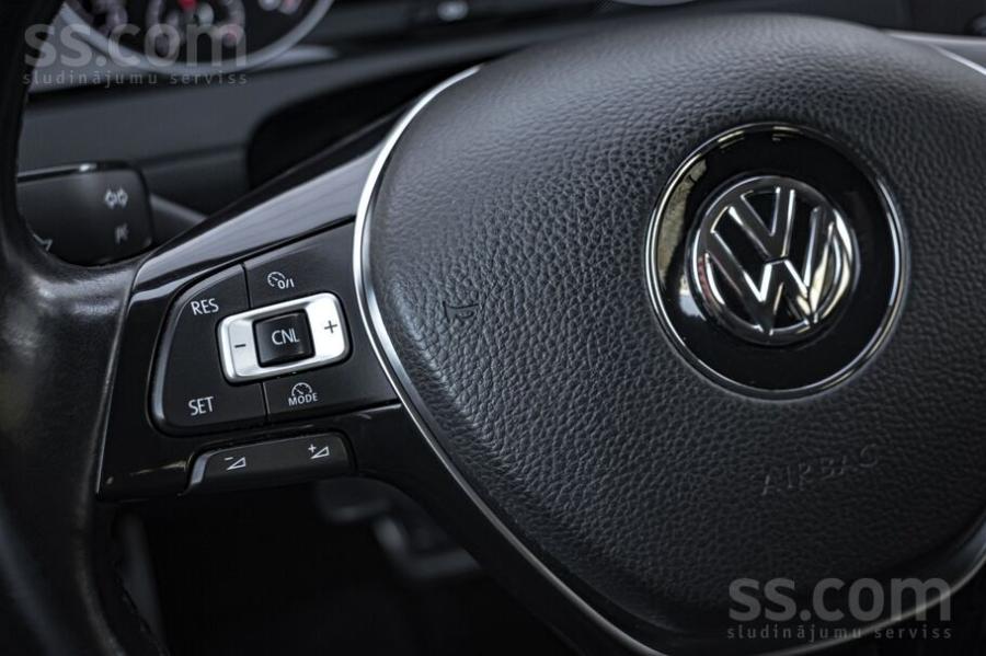 Pelēks Volkswagen Golf 2016 Rīga, ar dzinēja tilpumu 1.60 L un nobraukumu 242 tūkst. km par 7990 €, foto 20 vietnē AUTOMOTO.COM.LV
