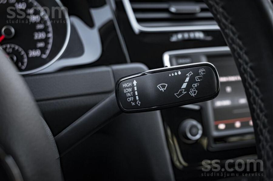 Pelēks Volkswagen Golf 2016 Rīga, ar dzinēja tilpumu 1.60 L un nobraukumu 242 tūkst. km par 7990 €, foto 23 vietnē AUTOMOTO.COM.LV