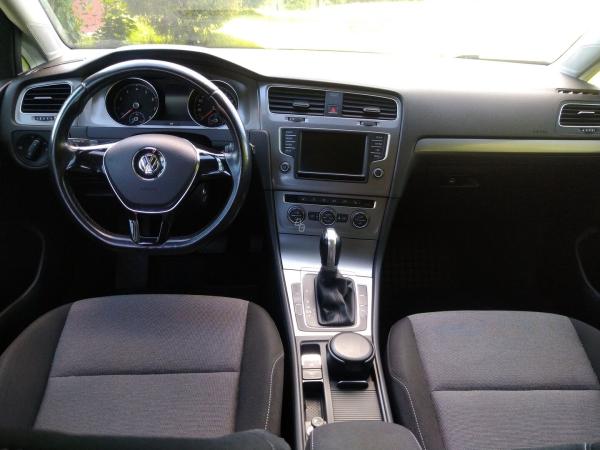 Grey Volkswagen Golf 2016 in Vilnius, with an engine capacity of 1.40 L and mileage of 327 thousand km for 7900 €, photo 7 on AUTOMOTO.COM.LV