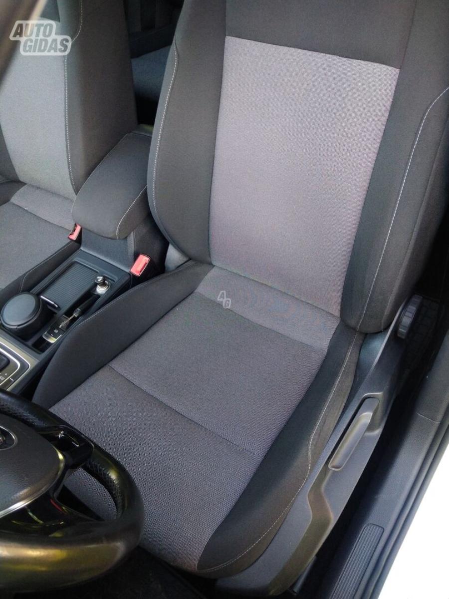 Pelēks Volkswagen Golf 2016 Viļņa, ar dzinēja tilpumu 1.40 L un nobraukumu 327 tūkst. km par 7900 €, foto 14 vietnē AUTOMOTO.COM.LV