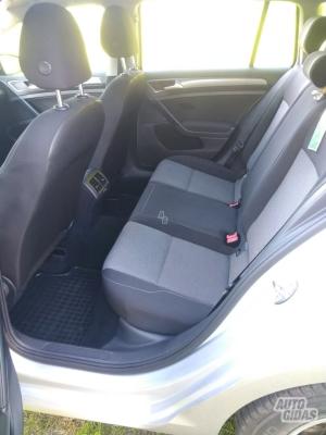 Pelēks Volkswagen Golf 2016 Viļņa, ar dzinēja tilpumu 1.40 L un nobraukumu 327 tūkst. km par 7900 €, foto 21 vietnē AUTOMOTO.COM.LV
