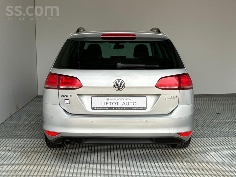 Pelēks Volkswagen Golf 2016 Rīga, ar dzinēja tilpumu 1.60 L un nobraukumu 261 tūkst. km par 5500 €, foto 5 vietnē AUTOMOTO.COM.LV