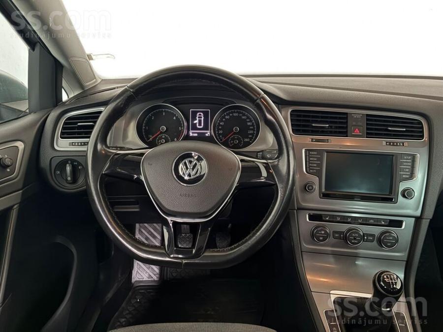 Pelēks Volkswagen Golf 2016 Rīga, ar dzinēja tilpumu 1.60 L un nobraukumu 261 tūkst. km par 5500 €, foto 8 vietnē AUTOMOTO.COM.LV