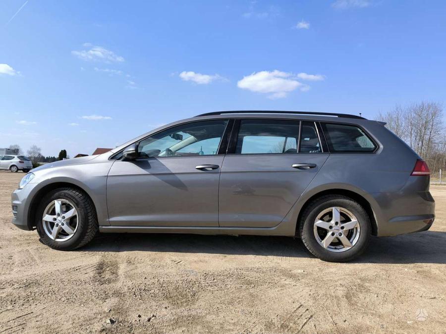 Pelēks Volkswagen Golf 2016 Viļņa, ar dzinēja tilpumu 1.40 L un nobraukumu 194 tūkst. km par 6500 €, foto 5 vietnē AUTOMOTO.COM.LV
