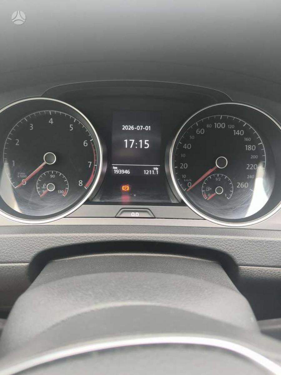 Pelēks Volkswagen Golf 2016 Viļņa, ar dzinēja tilpumu 1.40 L un nobraukumu 194 tūkst. km par 6500 €, foto 10 vietnē AUTOMOTO.COM.LV