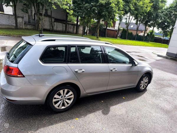 Pelēks Volkswagen Golf 2016 Panevēža, ar dzinēja tilpumu 1.60 L un nobraukumu 296 tūkst. km par 7000 €, foto 3 vietnē AUTOMOTO.COM.LV