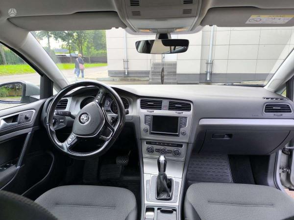 Pelēks Volkswagen Golf 2016 Panevēža, ar dzinēja tilpumu 1.60 L un nobraukumu 296 tūkst. km par 7000 €, foto 8 vietnē AUTOMOTO.COM.LV