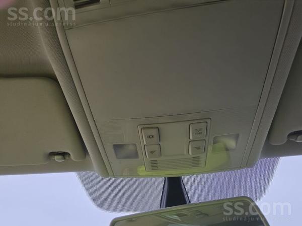 Grey Volkswagen Golf 2016 in Riga, with an engine capacity of 1.60 L and mileage of 262 thousand km for 5600 €, photo 8 on AUTOMOTO.COM.LV
