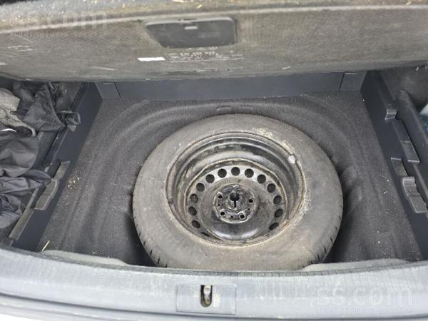 Grey Volkswagen Golf 2016 in Riga, with an engine capacity of 1.60 L and mileage of 262 thousand km for 5600 €, photo 10 on AUTOMOTO.COM.LV