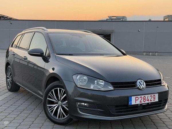 Grey Volkswagen Golf 2016 in Raseiniai, with an engine capacity of 1.60 L and mileage of 265 thousand km for 6450 €, photo 1 on AUTOMOTO.COM.LV