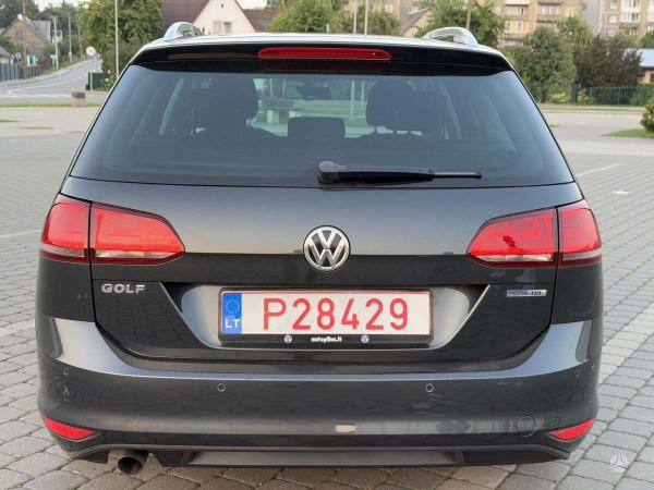 Grey Volkswagen Golf 2016 in Raseiniai, with an engine capacity of 1.60 L and mileage of 265 thousand km for 6450 €, photo 8 on AUTOMOTO.COM.LV