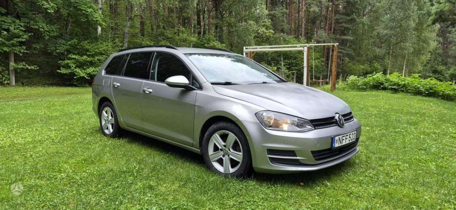 Grey Volkswagen Golf 2016 in Moletai, with an engine capacity of 1.60 L and mileage of 254 thousand km for 5500 €, photo 4 on AUTOMOTO.COM.LV