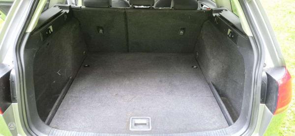 Grey Volkswagen Golf 2016 in Moletai, with an engine capacity of 1.60 L and mileage of 254 thousand km for 5500 €, photo 8 on AUTOMOTO.COM.LV