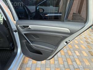 Pelēks Volkswagen Golf 2016 Rīga, ar dzinēja tilpumu 2.00 L un nobraukumu 0 tūkst. km par 7900 €, foto 25 vietnē AUTOMOTO.COM.LV