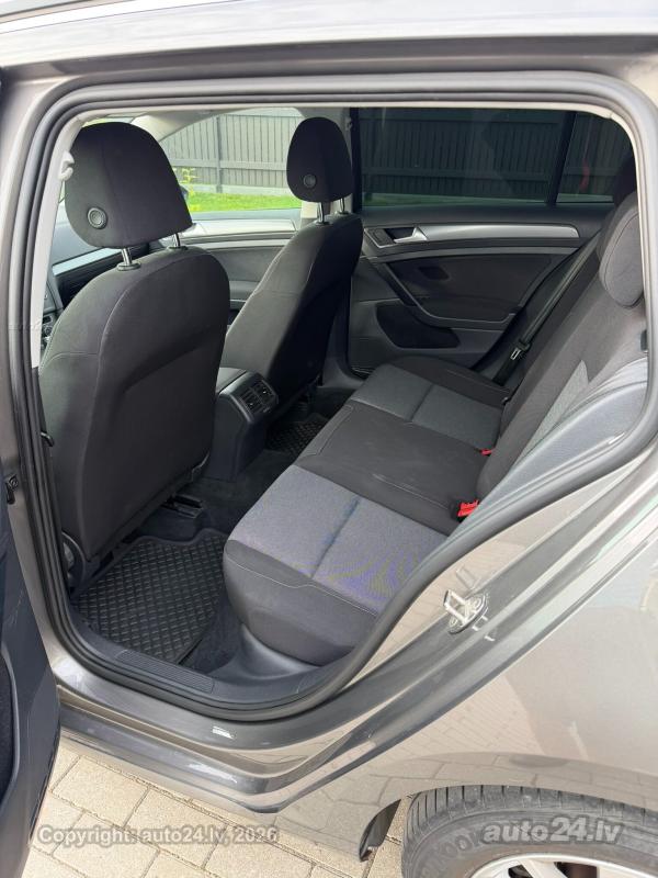 Grey Volkswagen Golf 2016 in Tallinn, with an engine capacity of 1.40 L and mileage of 159 thousand km for 9999 €, photo 9 on AUTOMOTO.COM.LV