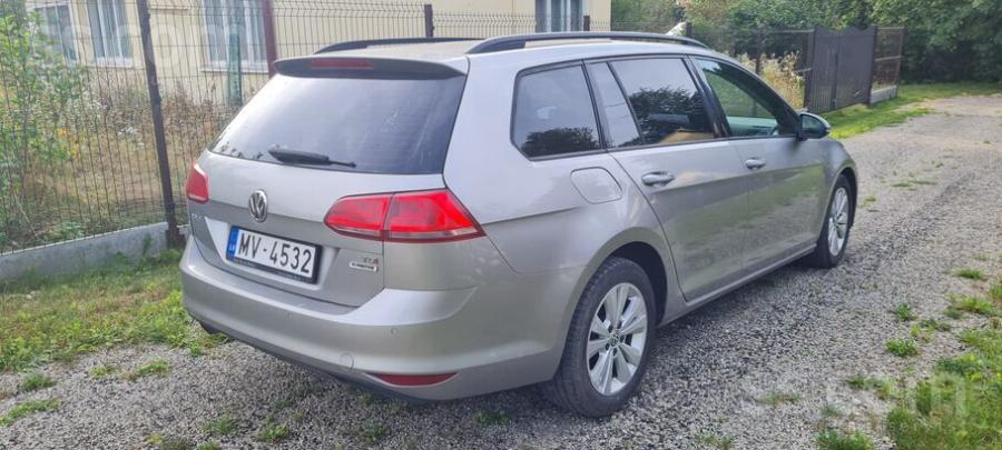 Grey Volkswagen Golf 2016 in Riga, with an engine capacity of 1.60 L and mileage of 238 thousand km for 6700 €, photo 3 on AUTOMOTO.COM.LV