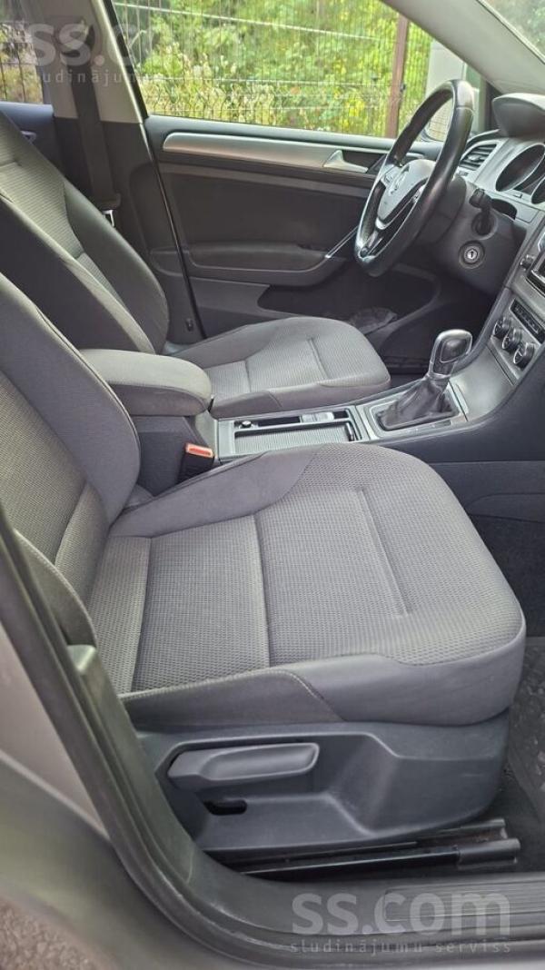 Grey Volkswagen Golf 2016 in Riga, with an engine capacity of 1.60 L and mileage of 238 thousand km for 6700 €, photo 3 on AUTOMOTO.COM.LV