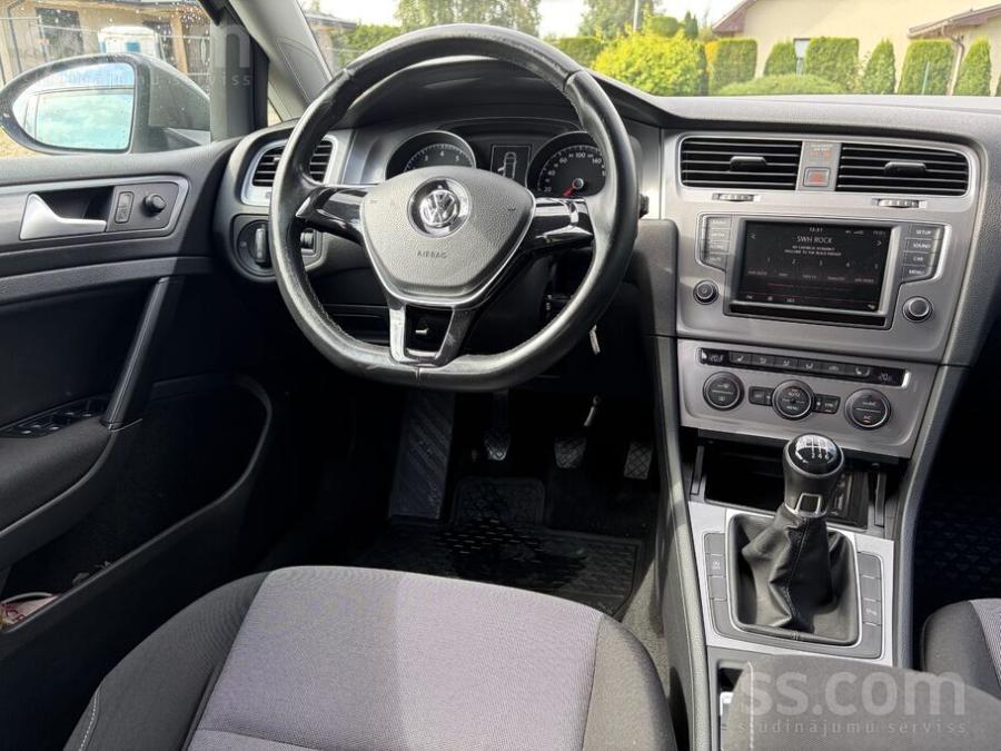 Grey Volkswagen Golf 2016 in Riga, with an engine capacity of 1.40 L and mileage of 193 thousand km for 6800 €, photo 12 on AUTOMOTO.COM.LV