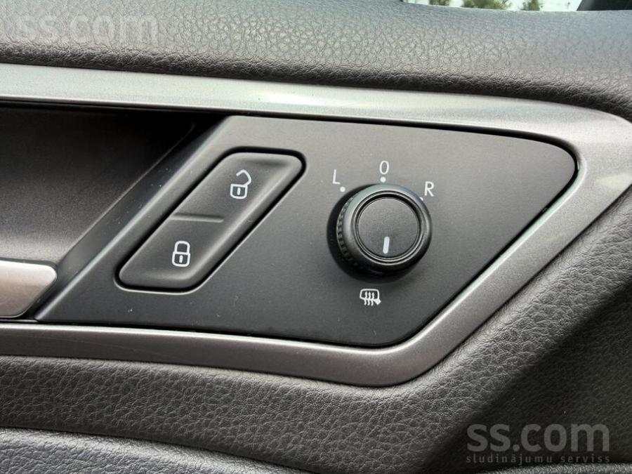 Grey Volkswagen Golf 2016 in Riga, with an engine capacity of 1.40 L and mileage of 193 thousand km for 6800 €, photo 14 on AUTOMOTO.COM.LV
