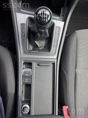 Grey Volkswagen Golf 2016 in Riga, with an engine capacity of 1.40 L and mileage of 193 thousand km for 6800 €, photo 15 on AUTOMOTO.COM.LV