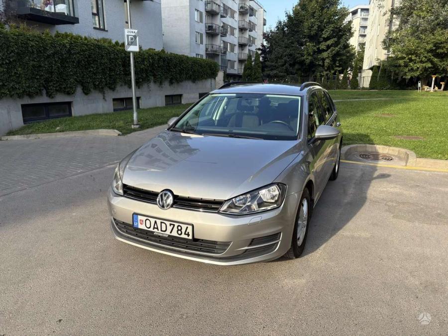 Pelēks Volkswagen Golf 2016 Viļņa, ar dzinēja tilpumu 1.20 L un nobraukumu 179 tūkst. km par 5900 €, foto 4 vietnē AUTOMOTO.COM.LV