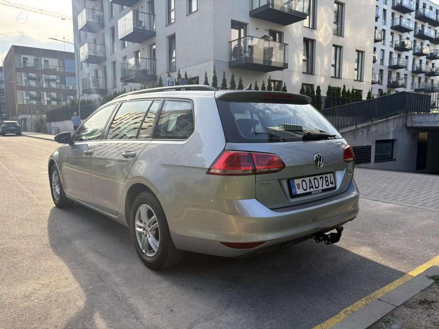 Pelēks Volkswagen Golf 2016 Viļņa, ar dzinēja tilpumu 1.20 L un nobraukumu 179 tūkst. km par 5900 €, foto 6 vietnē AUTOMOTO.COM.LV