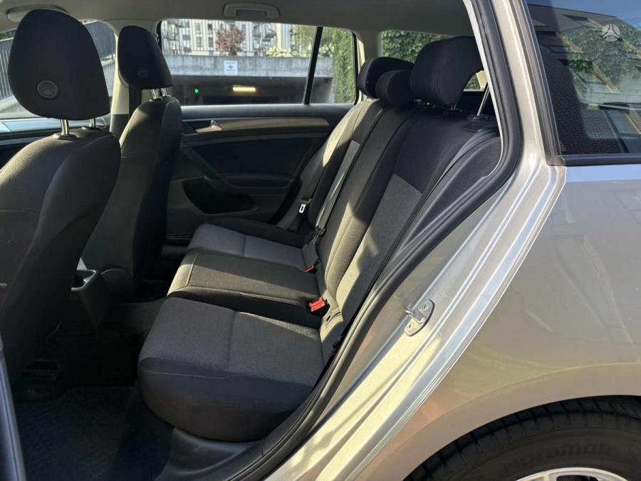 Pelēks Volkswagen Golf 2016 Viļņa, ar dzinēja tilpumu 1.20 L un nobraukumu 179 tūkst. km par 5900 €, foto 10 vietnē AUTOMOTO.COM.LV