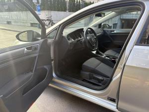 Pelēks Volkswagen Golf 2016 Viļņa, ar dzinēja tilpumu 1.20 L un nobraukumu 179 tūkst. km par 5900 €, foto 14 vietnē AUTOMOTO.COM.LV