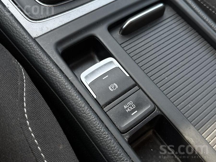 Pelēks Volkswagen Golf 2016 Liepāja, ar dzinēja tilpumu 1.60 L un nobraukumu 203 tūkst. km par 6500 €, foto 26 vietnē AUTOMOTO.COM.LV