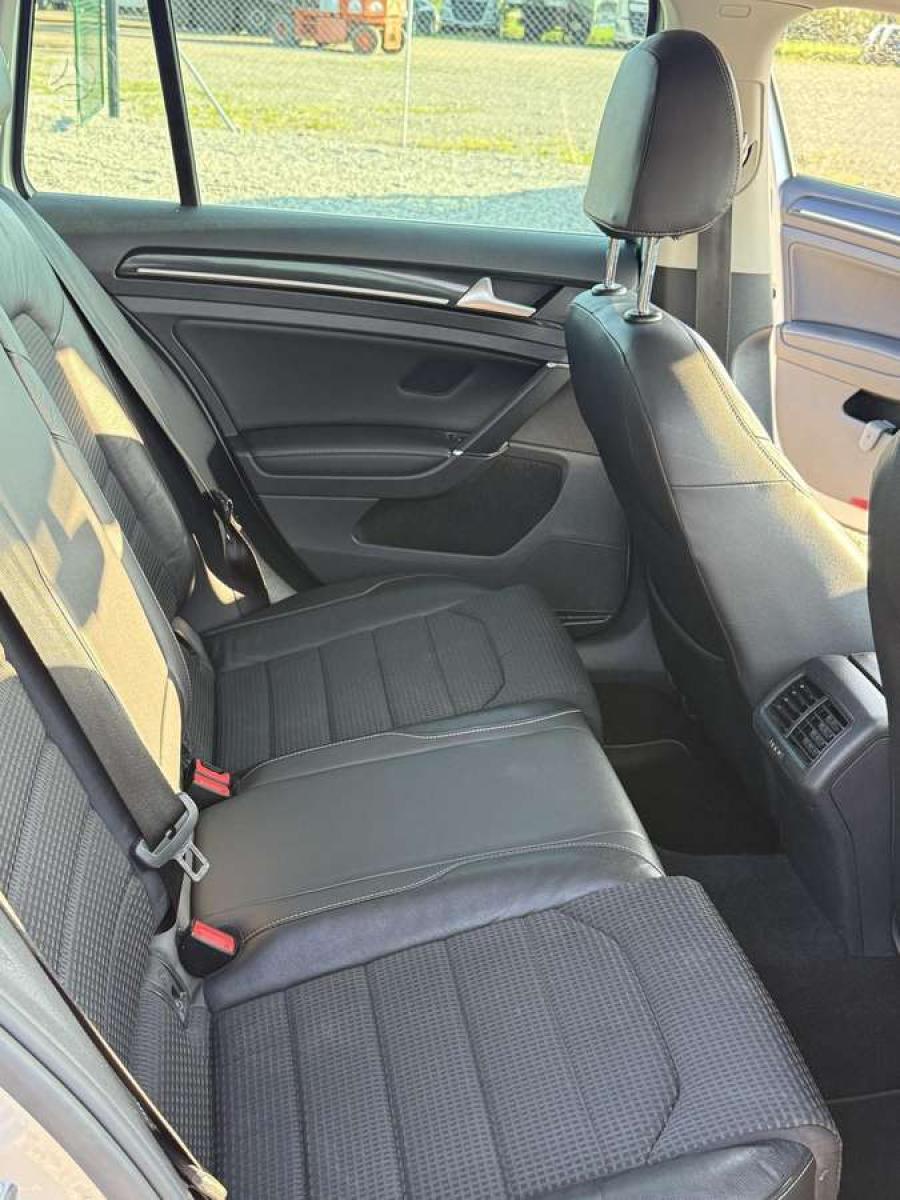 Pelēks Volkswagen Golf 2016 Kauņa, ar dzinēja tilpumu 1.60 L un nobraukumu 272 tūkst. km par 7450 €, foto 8 vietnē AUTOMOTO.COM.LV