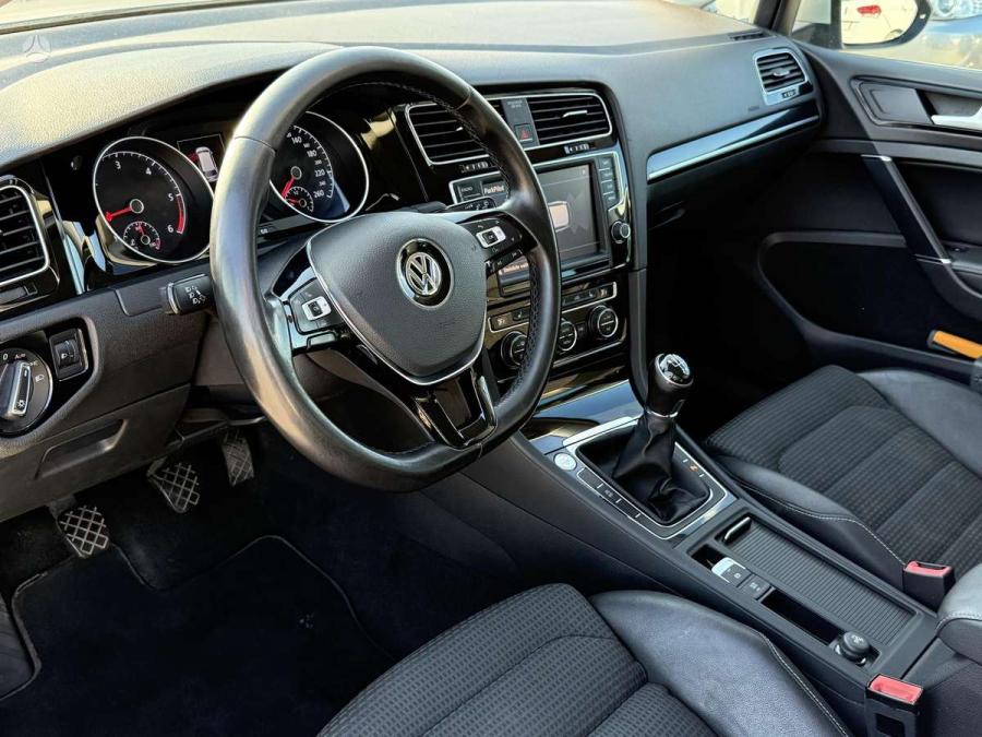 Pelēks Volkswagen Golf 2016 Kauņa, ar dzinēja tilpumu 1.60 L un nobraukumu 272 tūkst. km par 7450 €, foto 10 vietnē AUTOMOTO.COM.LV